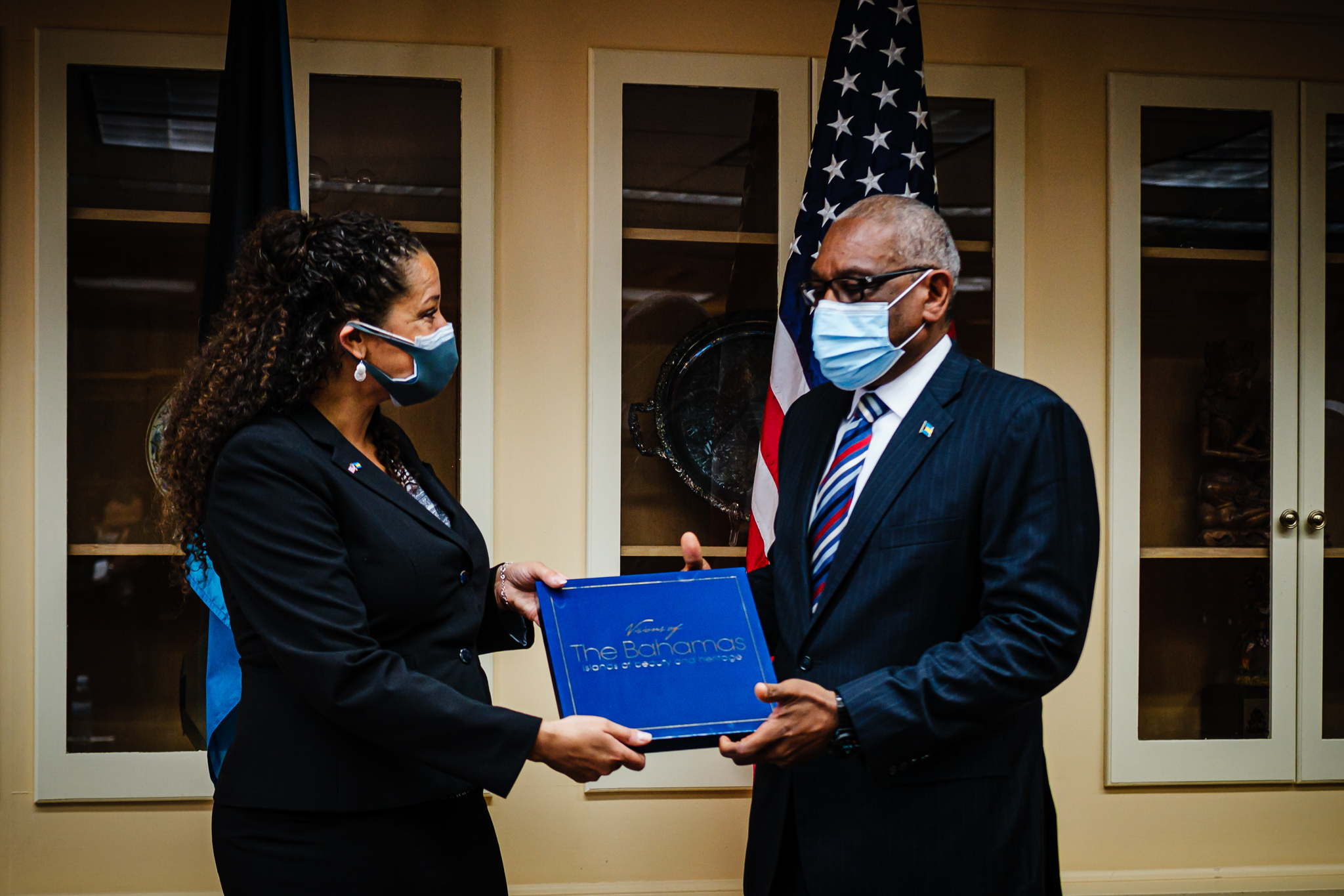 U.S. Chargé d'Affaires Usha Pitts Meets with Prime Minister Hubert ...