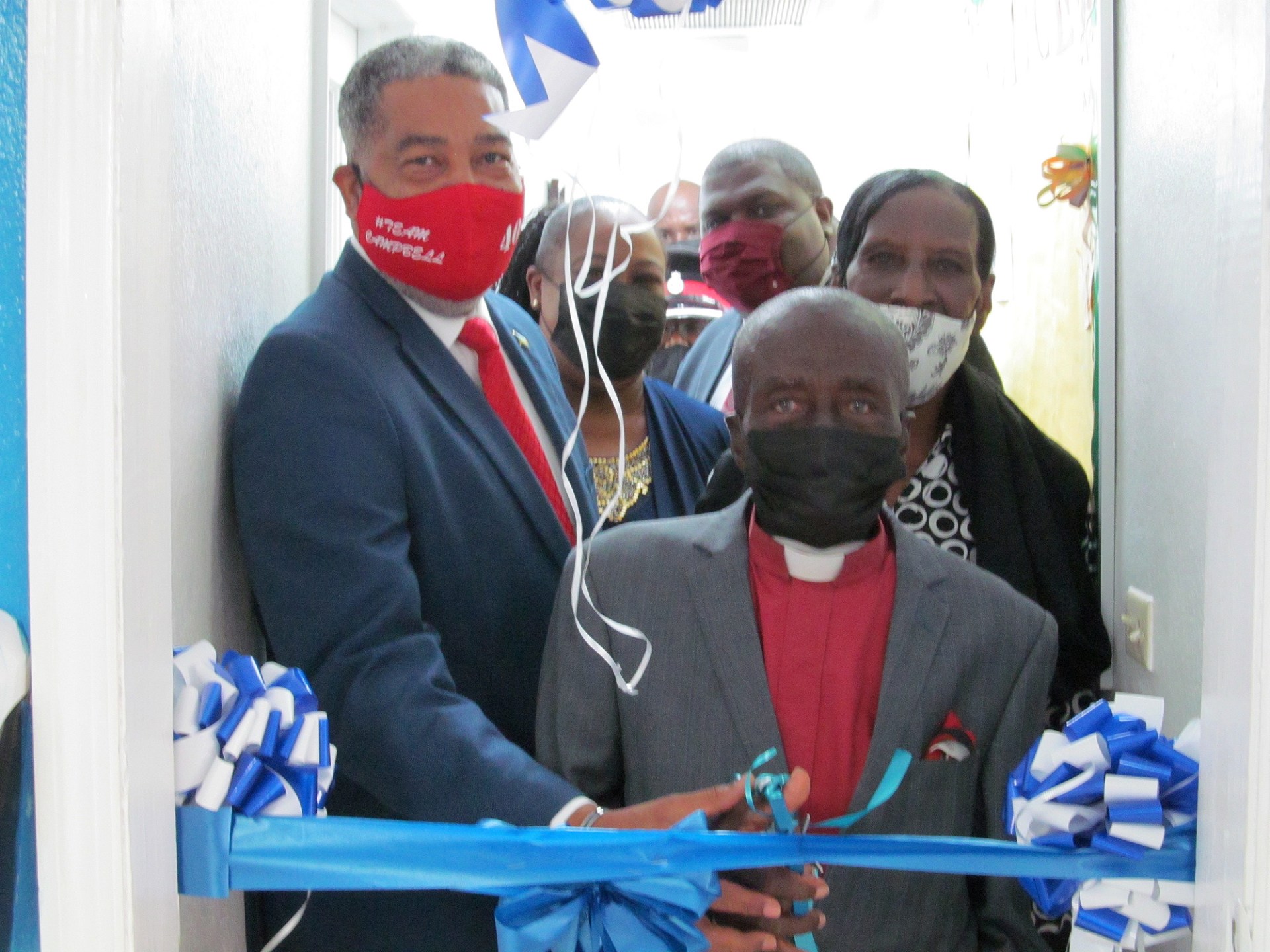 Pinewood URC Computer Facility gets a new name - ZNS BAHAMAS