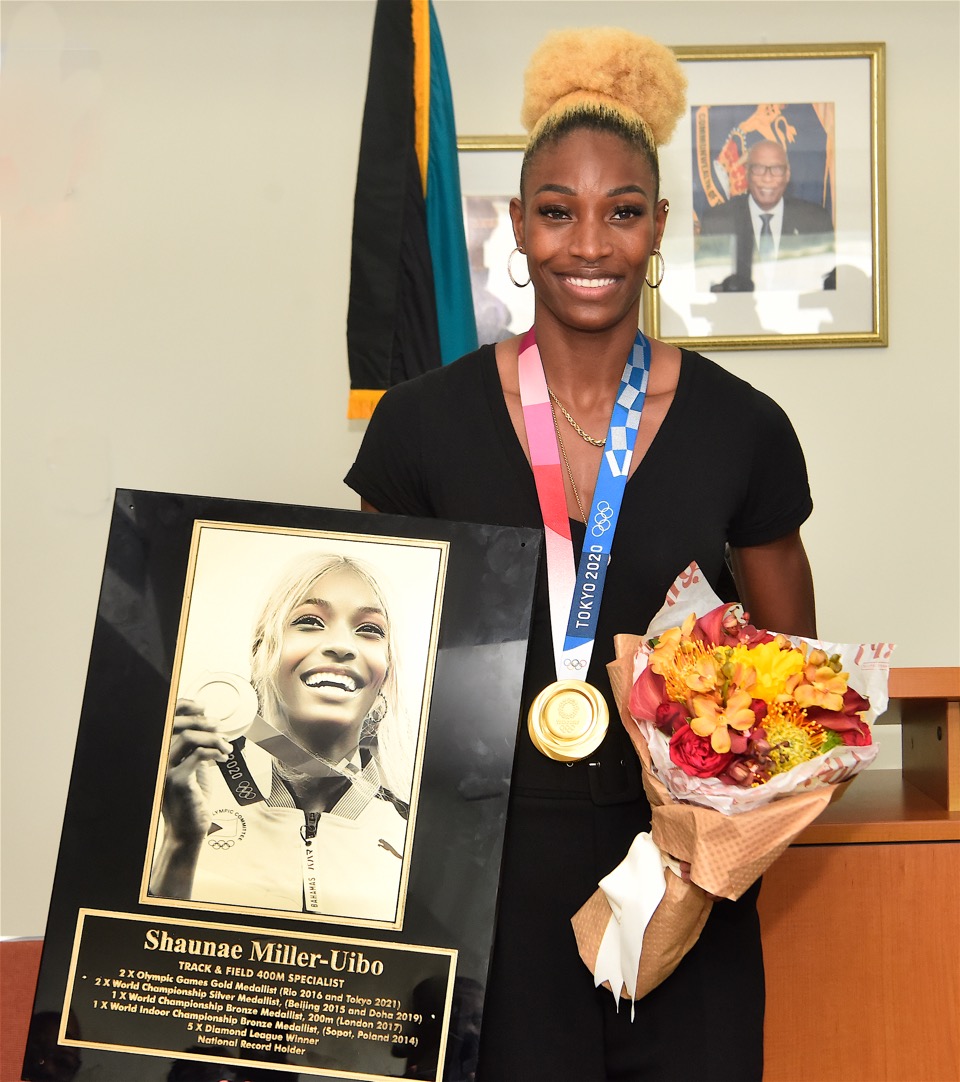 Olympian Gold Medalist Shaunae Miller-Uibo Arrives Home - ZNS BAHAMAS