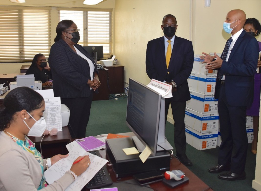 Min. of National Security Hon. Wayne Munroe, Q.C Toured the ...