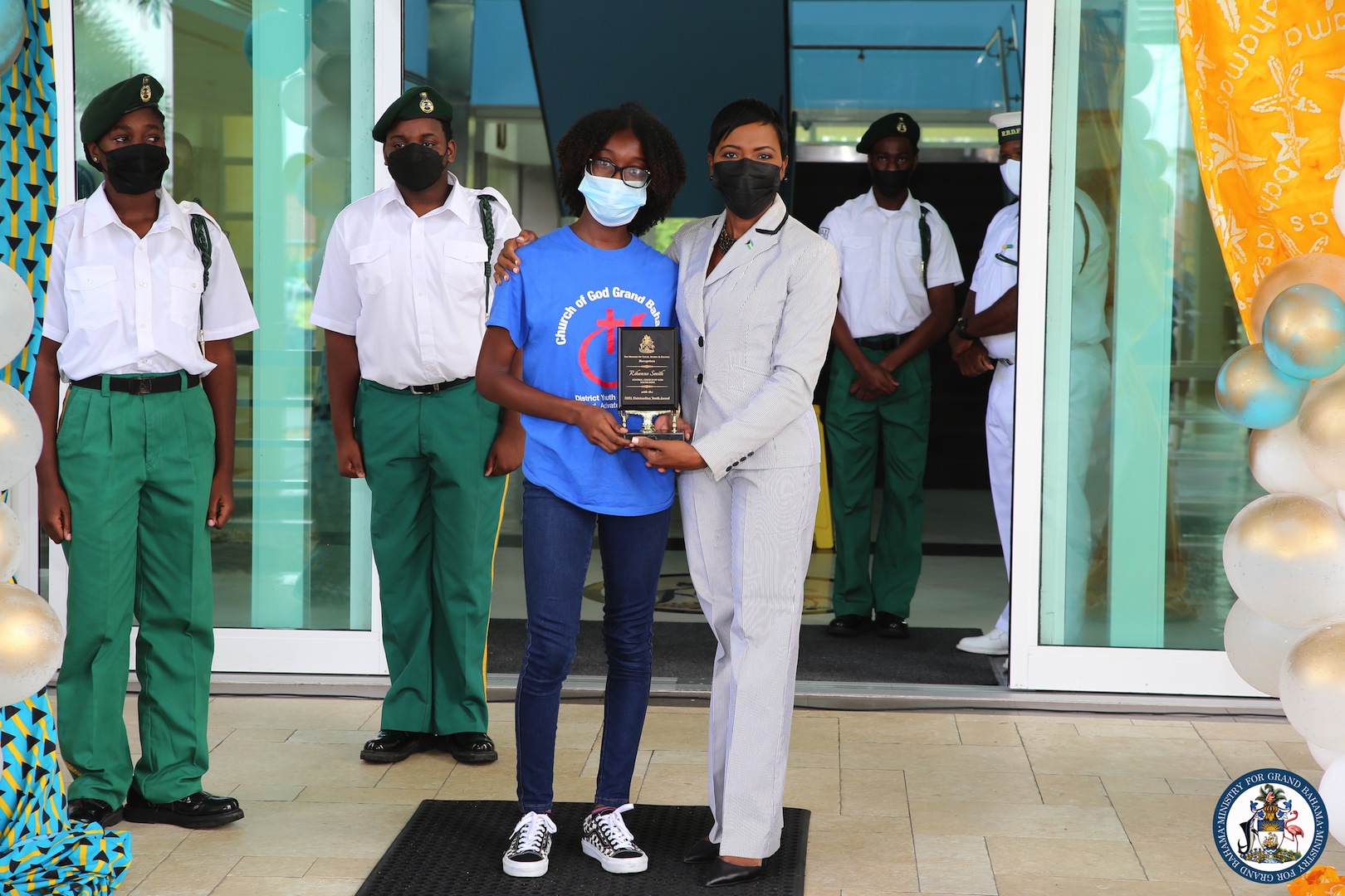 MOYSC Hosts Drive-up Celebration Honouring 44 Youth of Grand Bahama ...