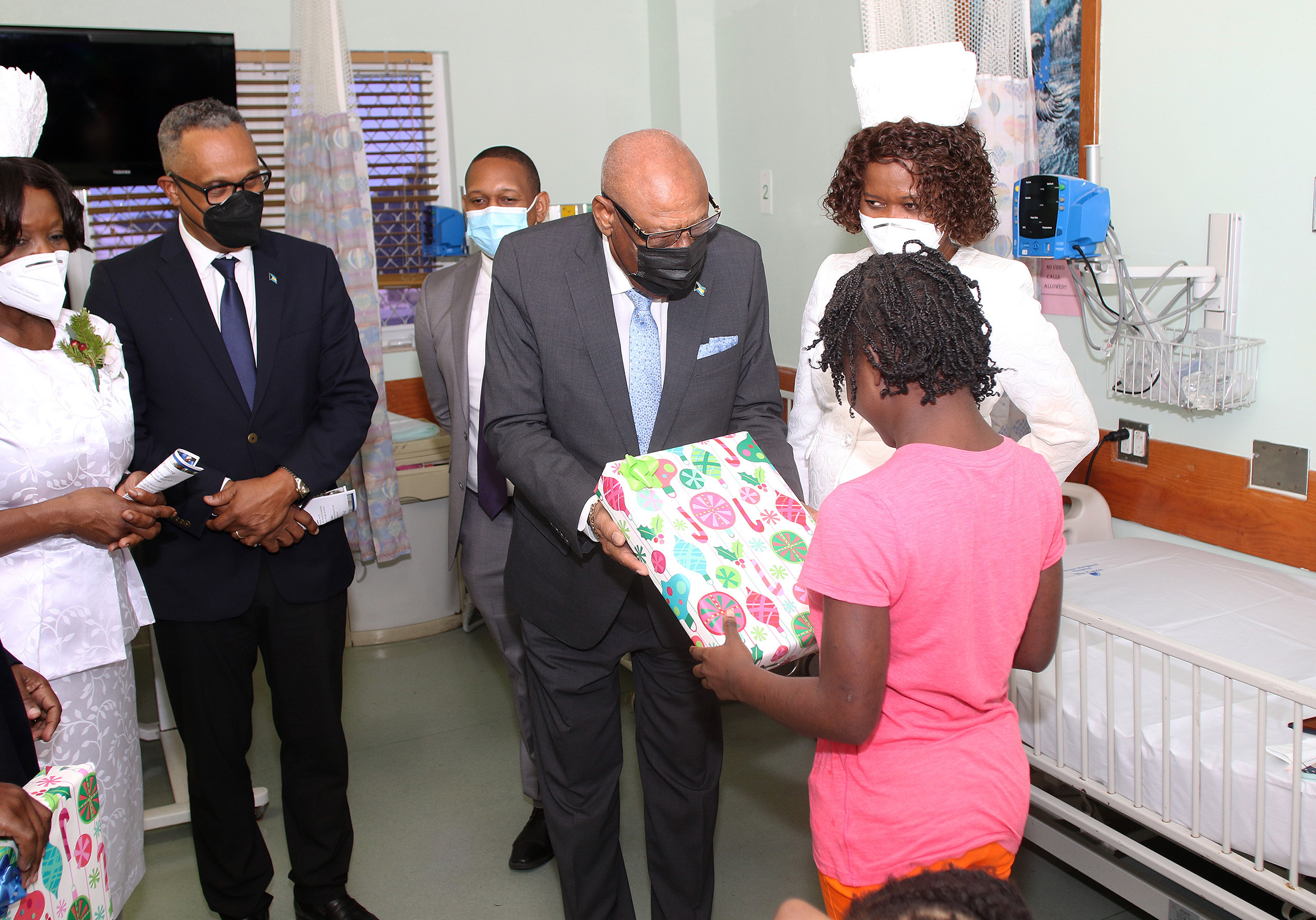 Governor General visits newly renovated wards at Princess Margaret ...