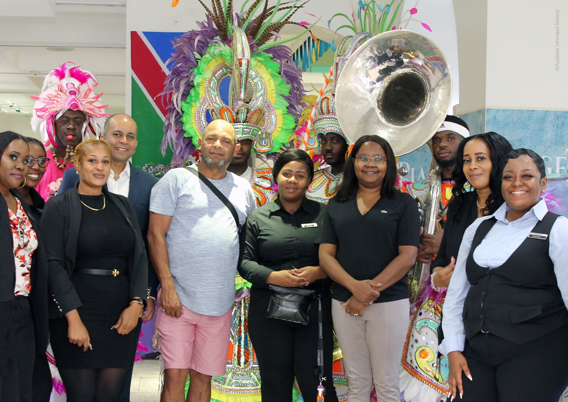 Bahamian-Style welcome for De Beers by Diamonds International in The ...