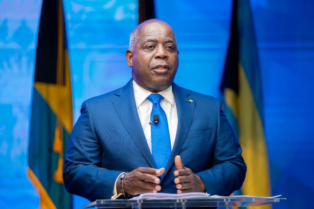 PM Davis raises Minimum Wage - ZNS BAHAMAS