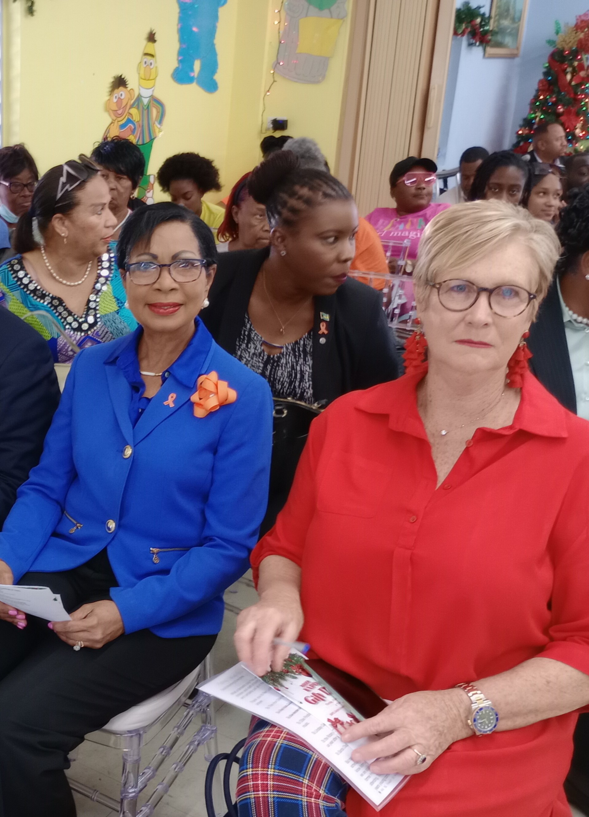 Rotary Club of East Nassau donated $10,000 to the Bahamas Association ...