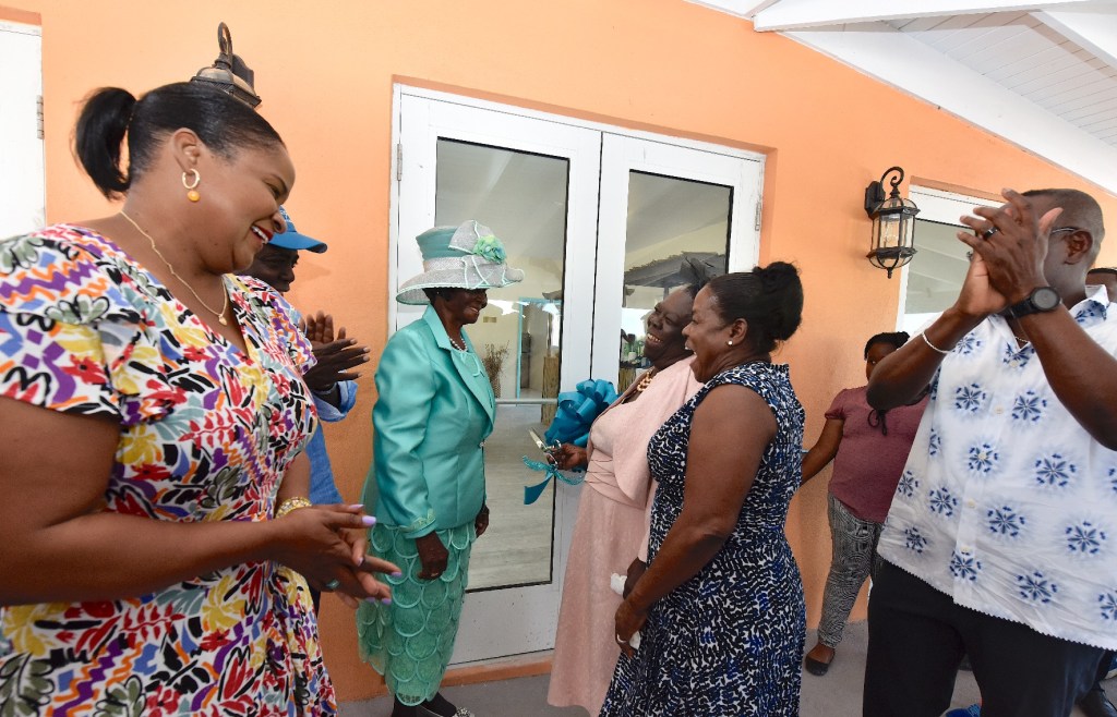 Forbes Hill Cultural Center in Exuma officially opened - ZNS BAHAMAS