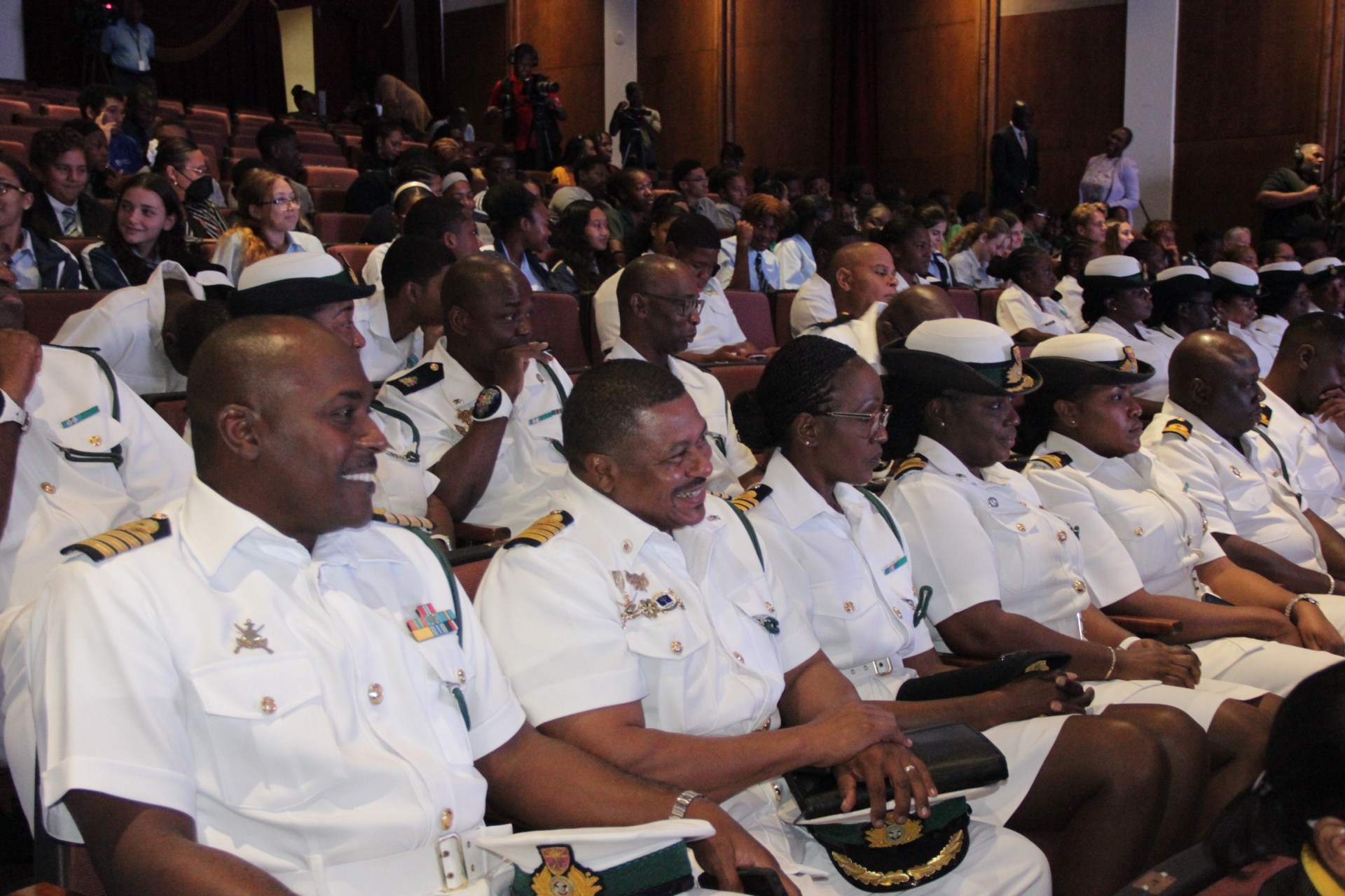 Secretary of the Navy pays Courtesy Call on Commander Defence Force ...