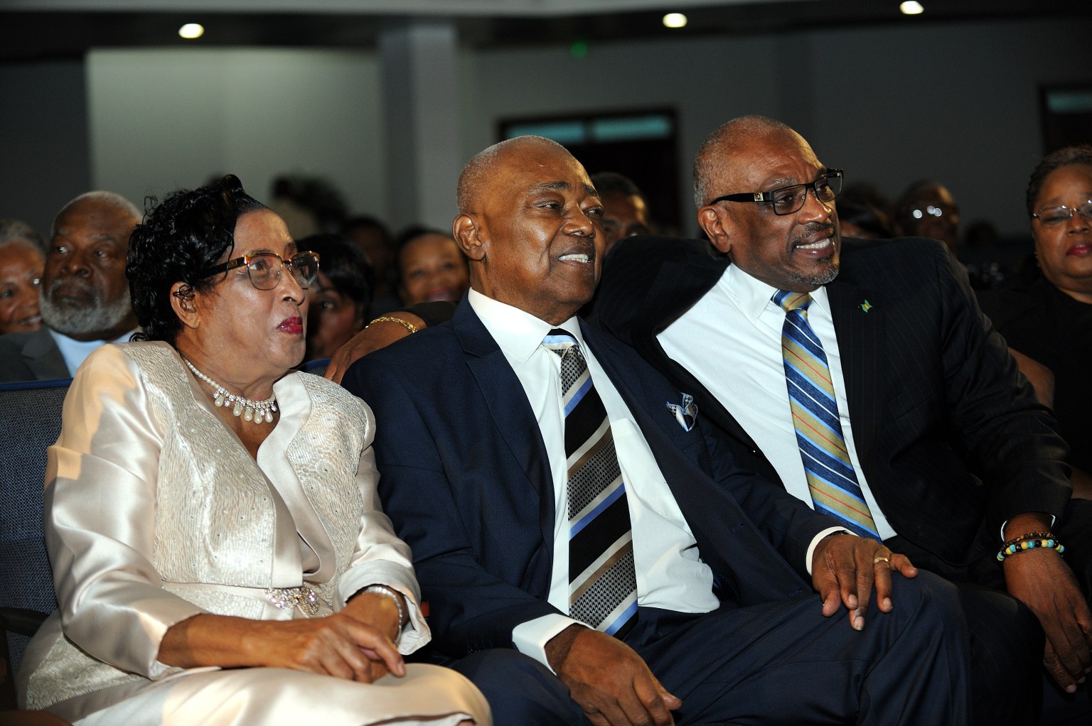 Hundreds Turn Out to Honor Rev Dr CB Moss - ZNS BAHAMAS