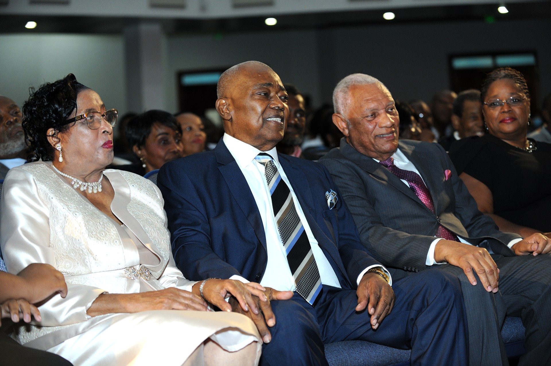 Hundreds Turn Out to Honor Rev Dr CB Moss - ZNS BAHAMAS