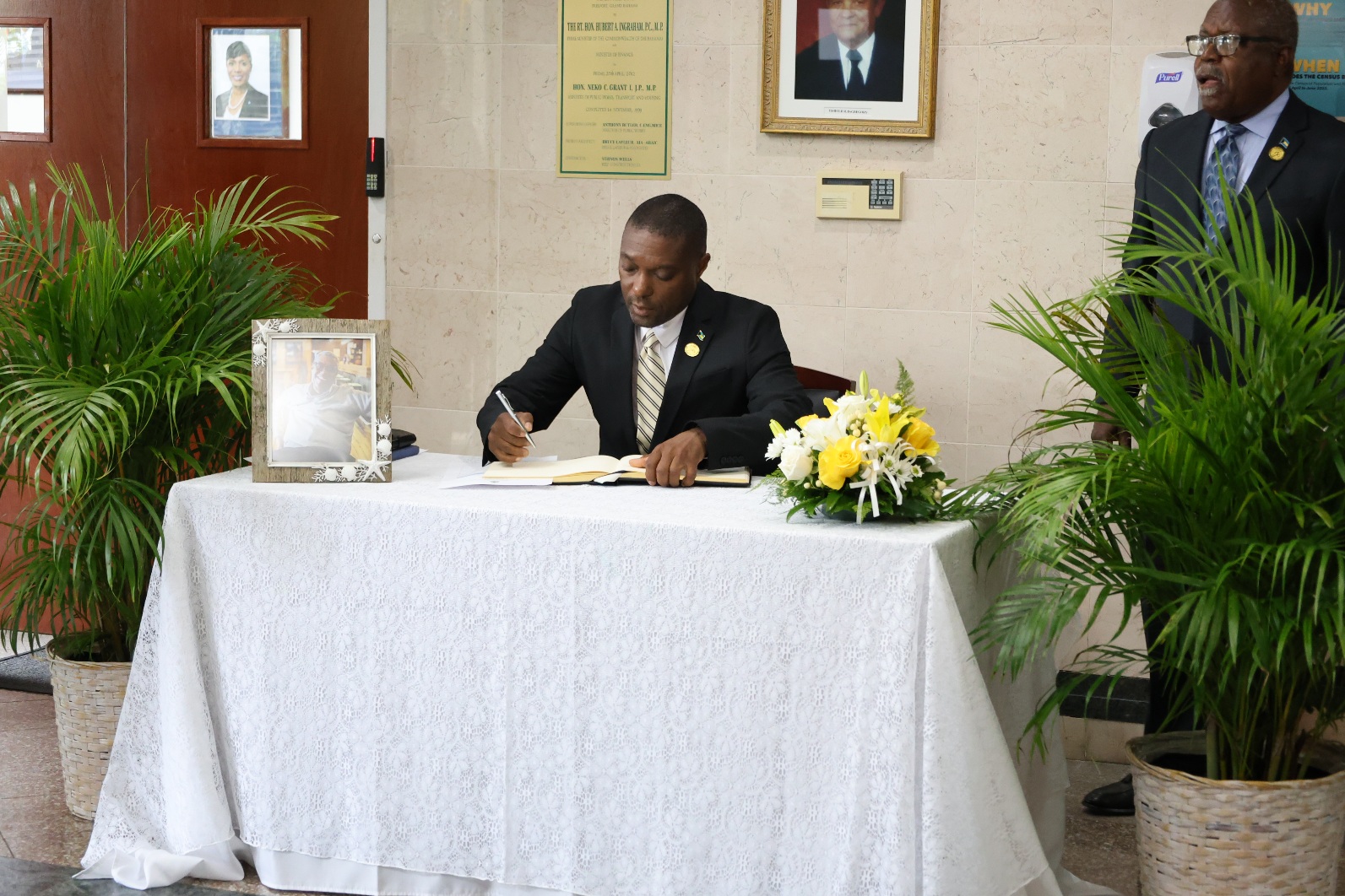 Members of the Grand Bahama Community Sign the Book of Condolence for ...