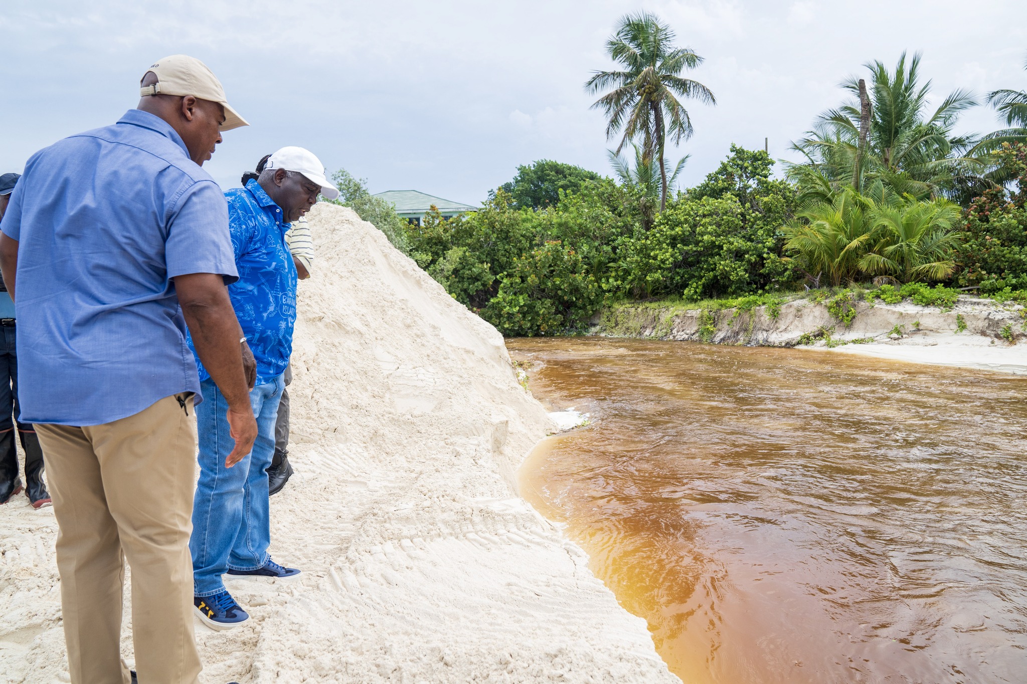 Prime Minister Davis Tours Flood Damaged Exuma - ZNS BAHAMAS