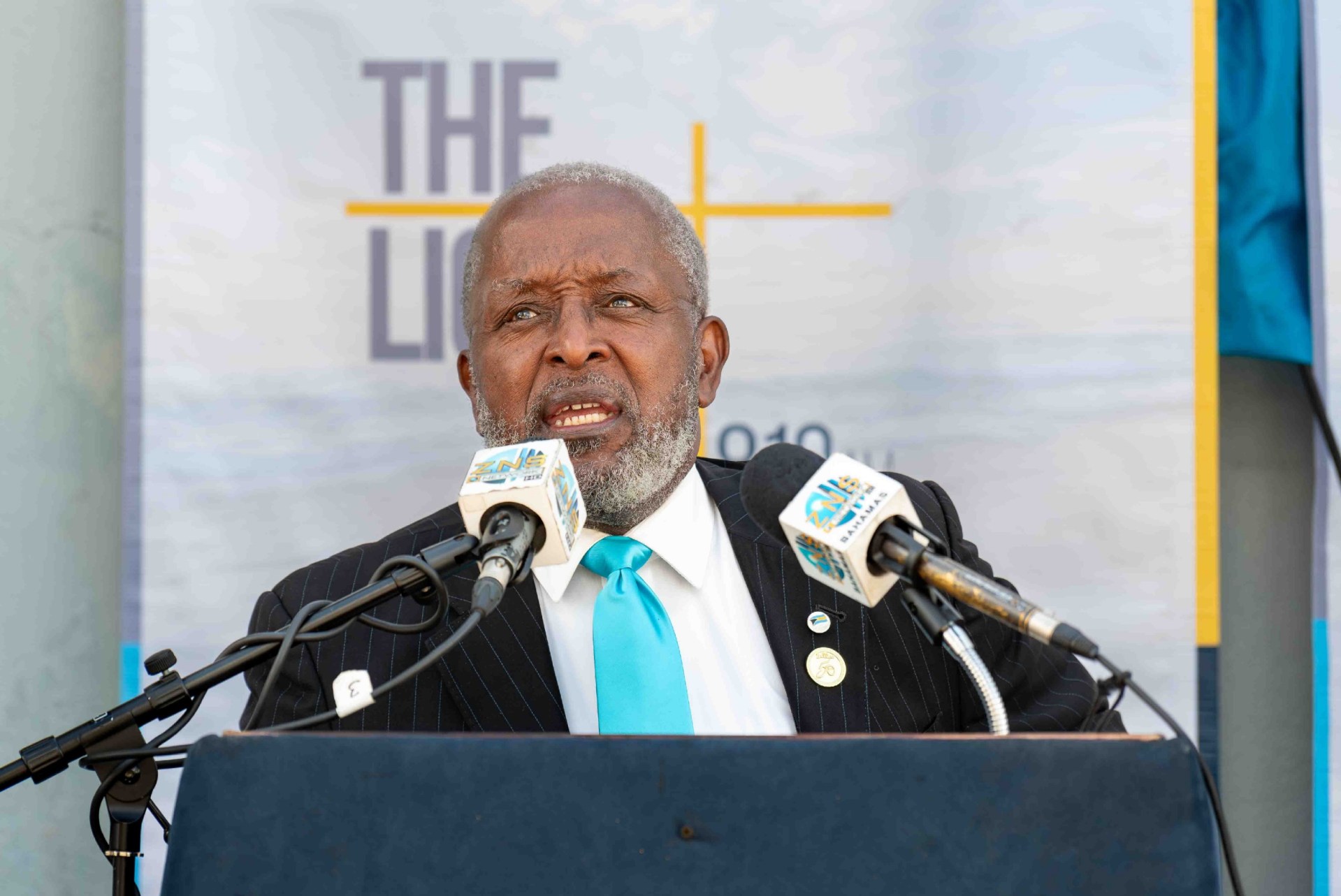 BIS and BCB Celebrate ‘National Flag Day’ - ZNS BAHAMAS