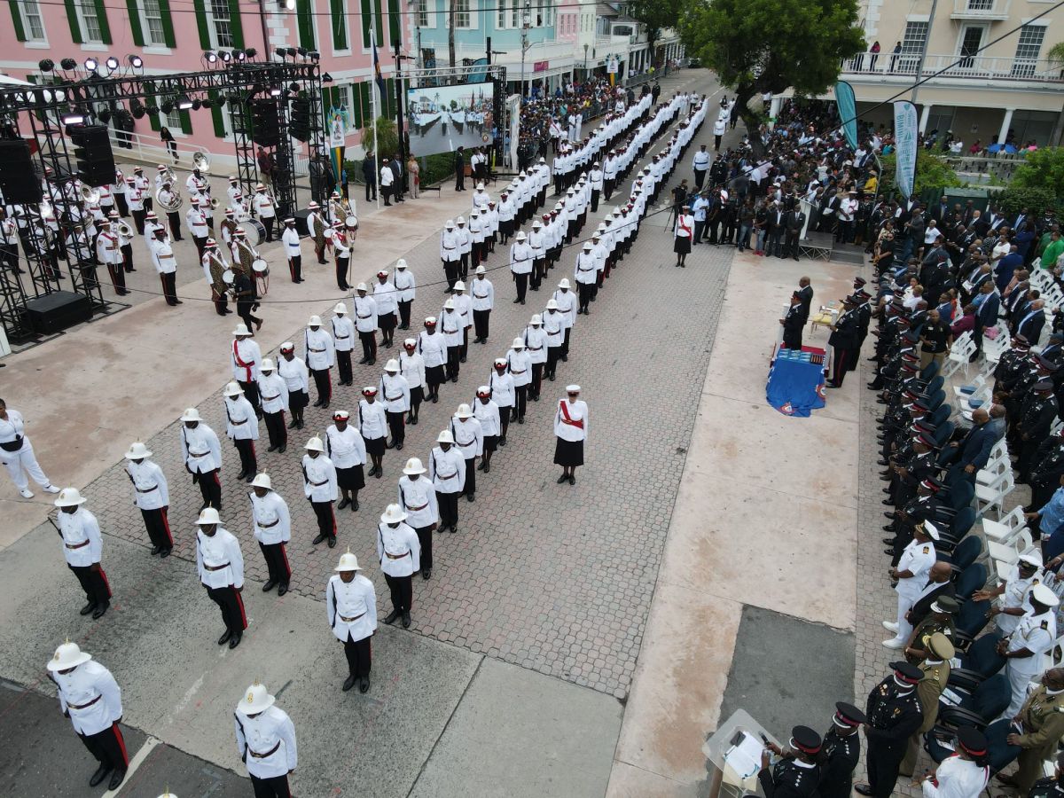 Prime Minister Davis Calls police graduation ceremony an ‘extraordinary ...