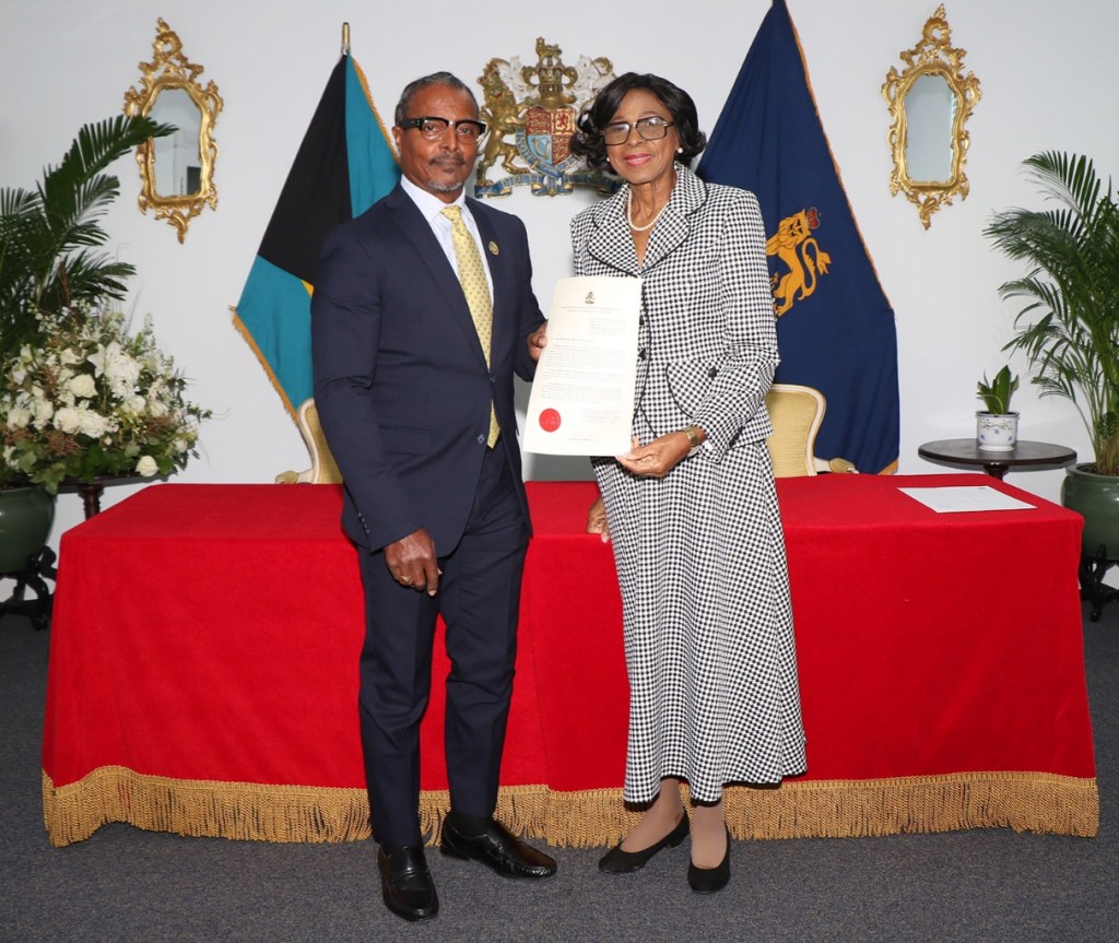 Justice of Appeal Jon Isaacs sworn in as Acting President of the Court ...