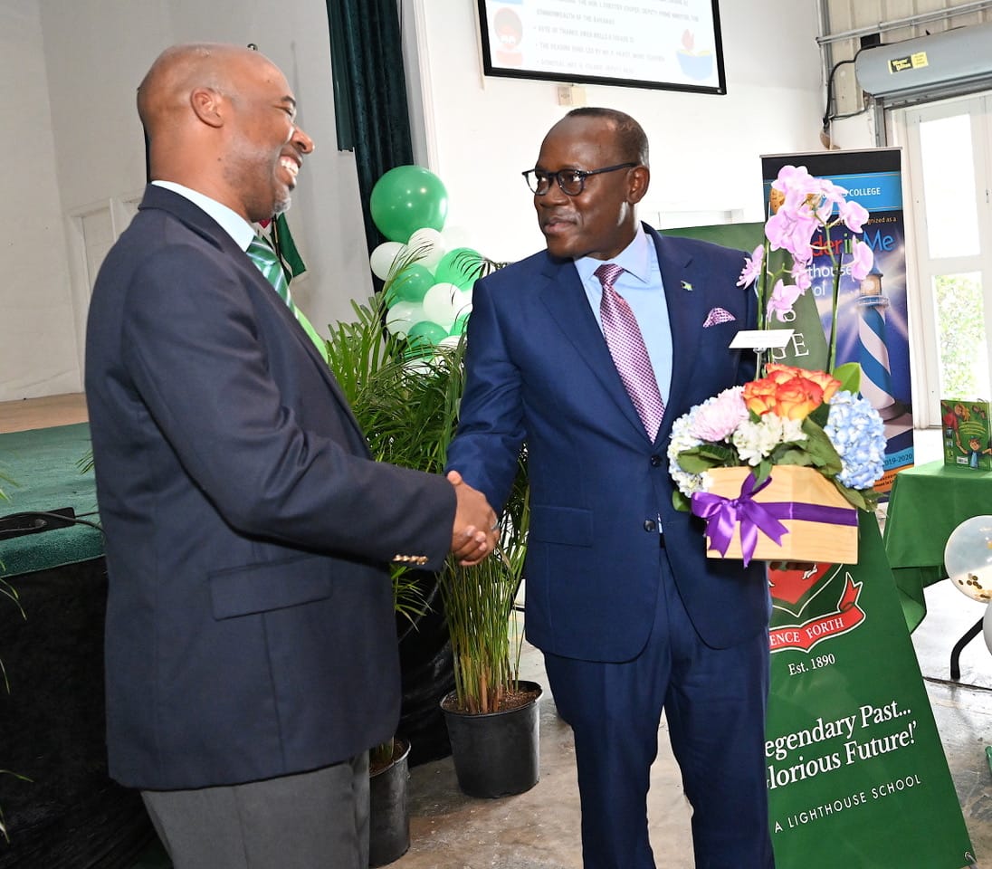 Acting Prime Minister Cooper Reads at Queen’s College School - ZNS BAHAMAS