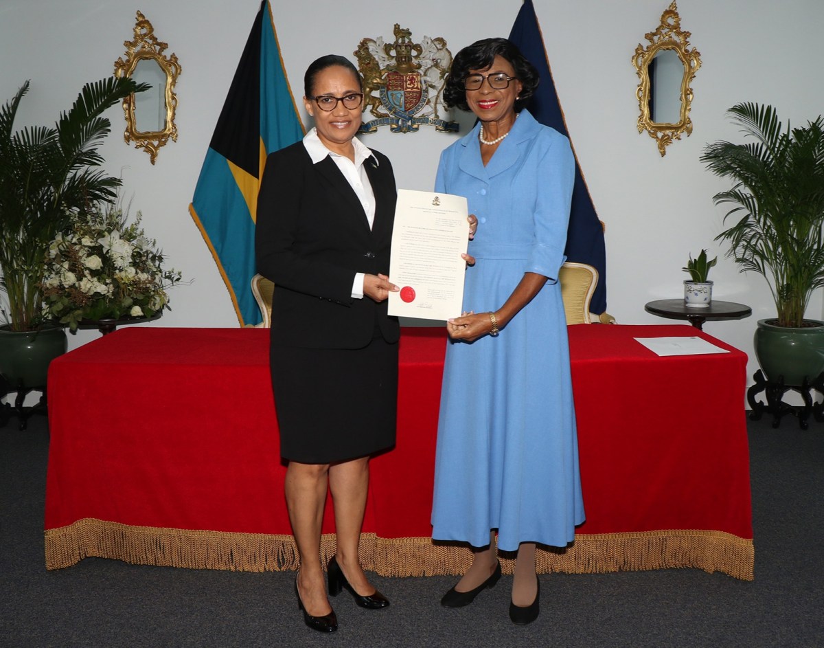 Sr. Justice Deborah Fraser sworn in as Acting Chief Justice - ZNS BAHAMAS