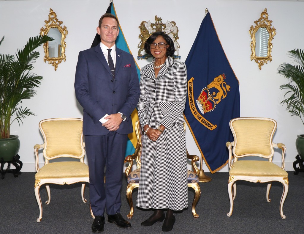 The UK High Commissioner pays a courtesy call on the Governor General ...