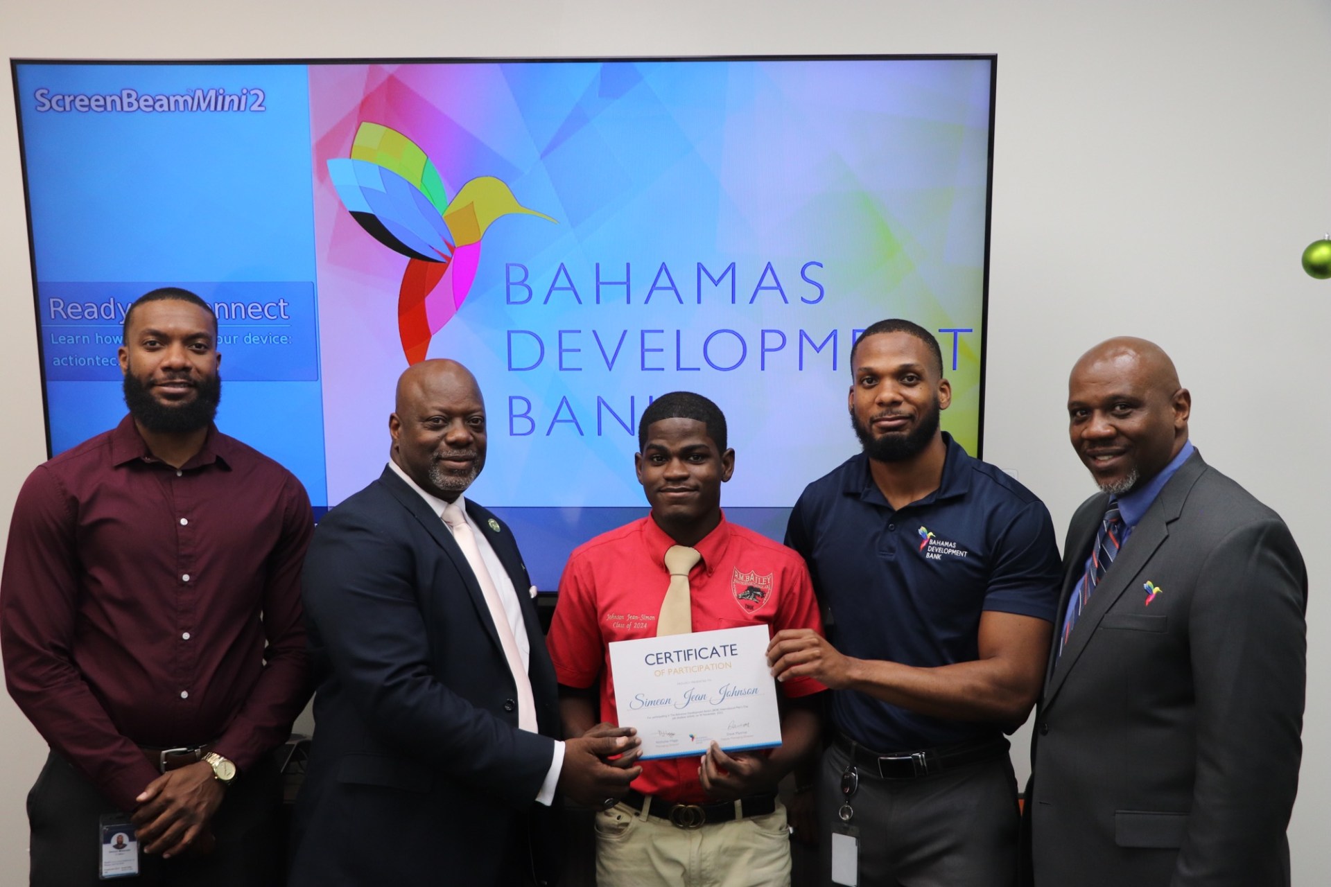 Bahamas Development Bank Welcomes Senior High School Students - ZNS BAHAMAS