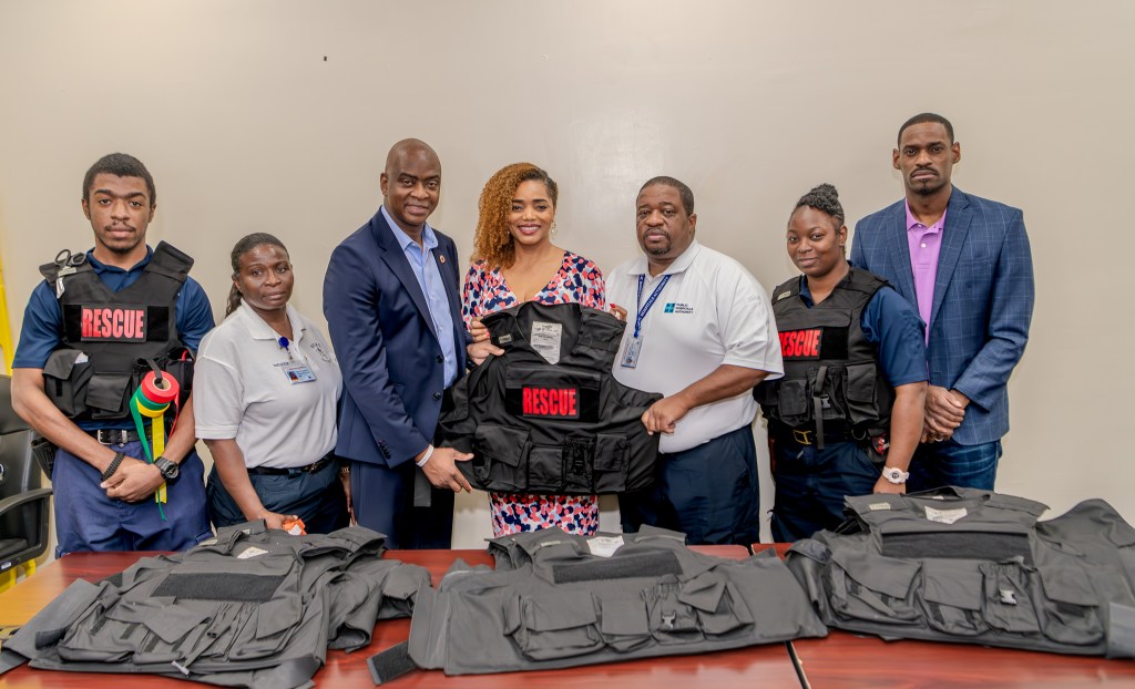 40 Ballistic Vests to NEMS - ZNS BAHAMAS