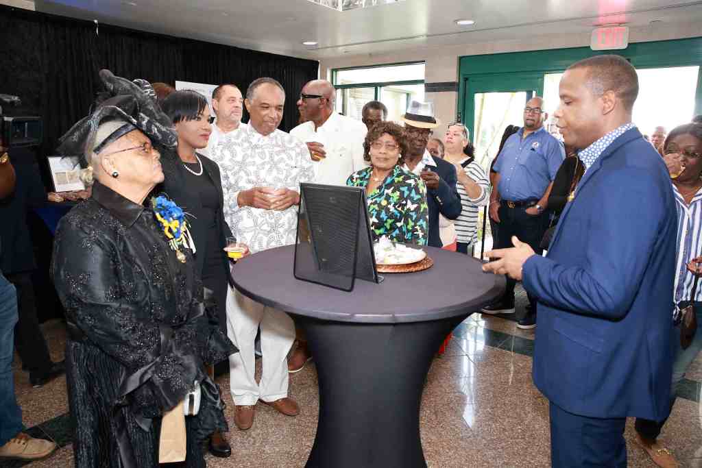 Majority Rule exhibit opens in Grand Bahama - ZNS BAHAMAS