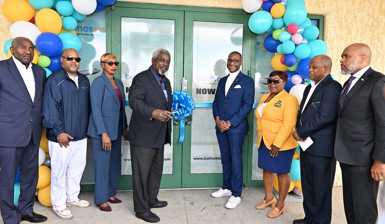 Bahamasair opens City Ticket Office at Southwest Plaza - ZNS BAHAMAS