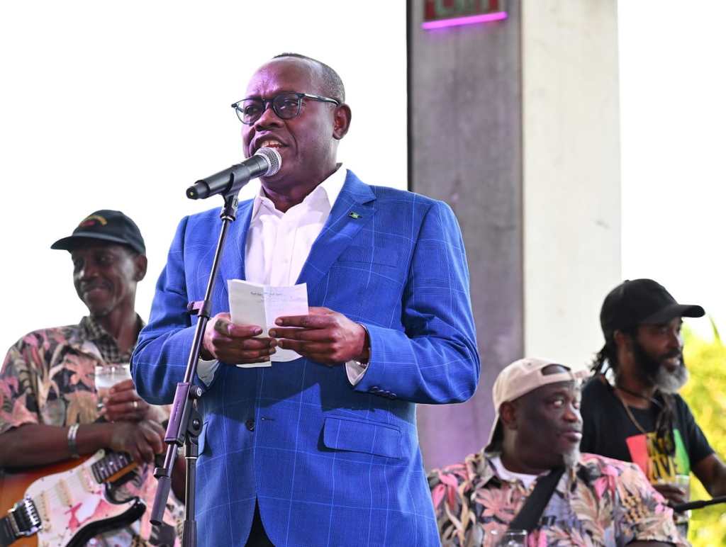 MOTIA represents The Bahamas at Seatrade Cruise Global 2024 - ZNS BAHAMAS