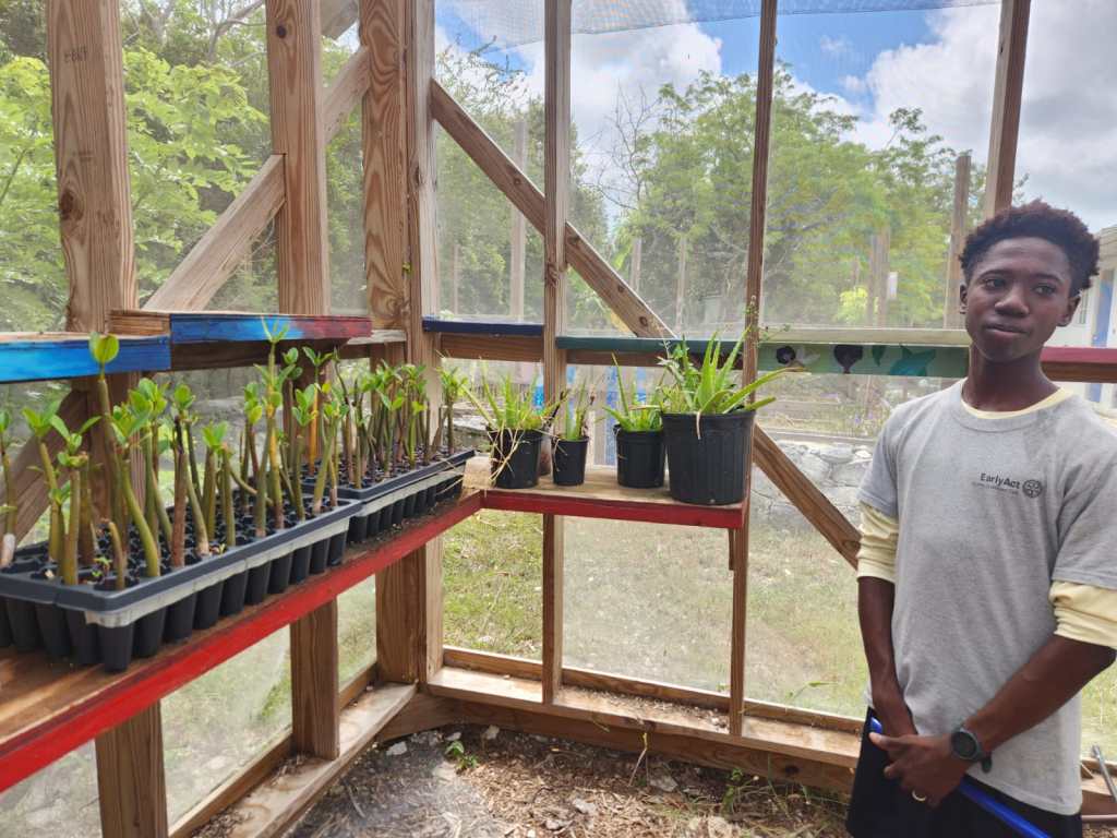 BREEF Awards Deep Creek Middle School with Green Flag - ZNS BAHAMAS