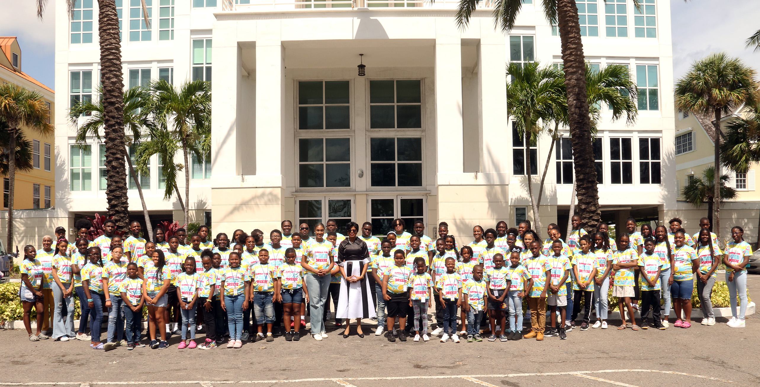 Sea Breeze Summer Fun campers meet the Governor General - ZNS BAHAMAS
