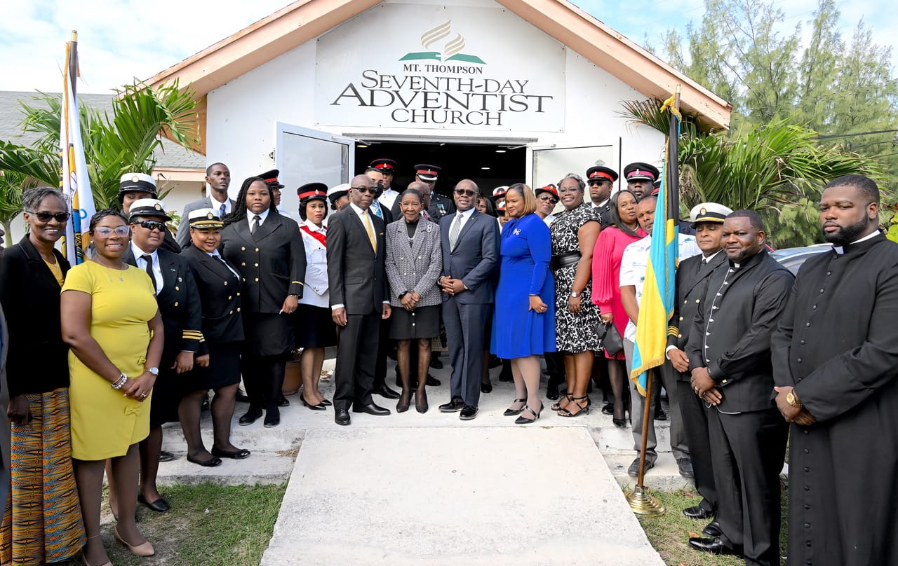 Majority Rule Commemorated at Ecumenical Service in Mt. Thompson, Exuma ...