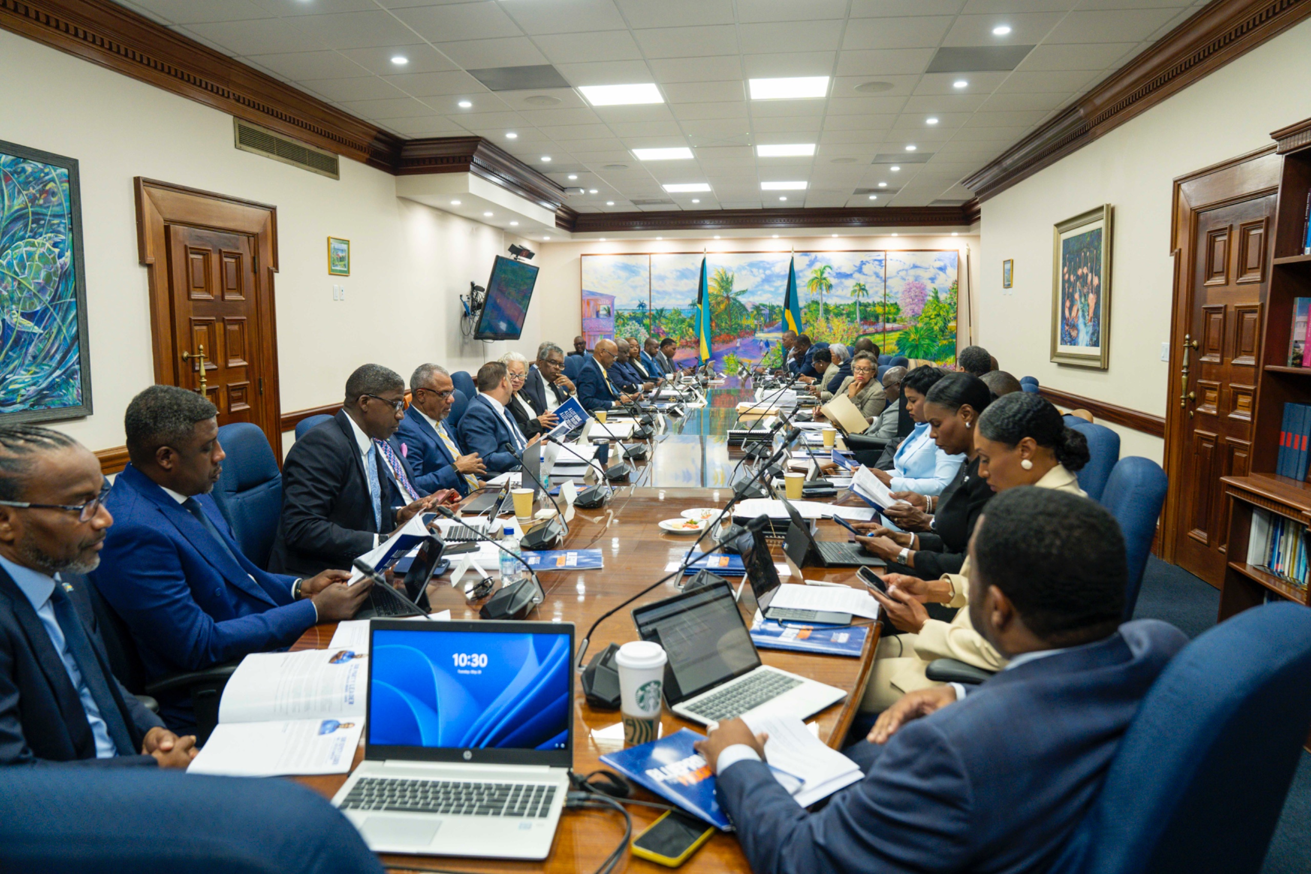 First meeting of the new Cabinet - Photos - ZNS BAHAMAS